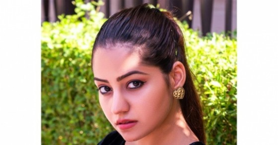 PHOTOS : ப்பா.. காந்த கண்களால் கவர்ந்திழுக்கும் சிம்ரன் கவுர் ...