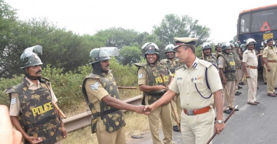 ಕರ್ನಾಟಕ-ಮಹಾರಾಷ್ಟ್ರ ಗಡಿ ಚೆಕ್‌ಪೋಸ್ಟ್‌ಗೆ ಅಲೋಕ್ ಕುಮಾರ್ ಭೇಟಿ | ADGP Alok ...