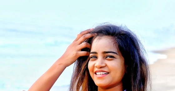 PHOTOS : ப்பா.. பிகினியில் பக்கா போஸ்.. மாடல் அழகி யுவஸ்ரீ ...