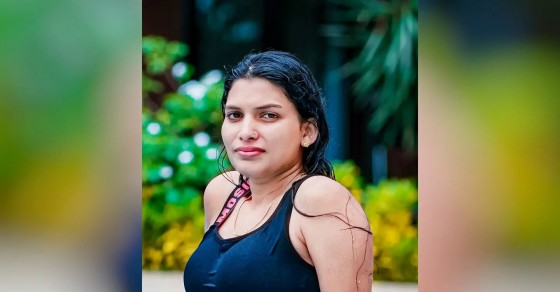 PHOTOS : நீச்சல் குளத்தில் ஜாலி பண்ணும் கேரள மாடல் அழகி ரேஷ்மி நாயரின் ...