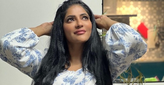 PHOTOS : மாடர்ன் உடையில் பாக்கியலட்சுமி சீரியல் நடிகை.. ஏங்கவைக்கும் ...