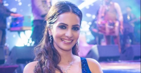 photos : க்யூட்டான சிரிப்பில் ரசிகர்களை ஈர்த்த பியா சர்மா.. கலக்கலான ...