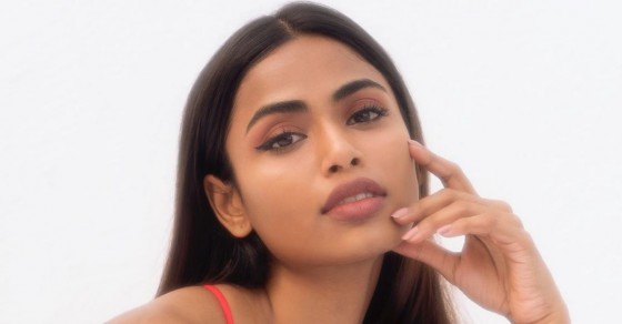 photos : ரெட் டாப்பில் இளசுகளை கிறங்கவிட்ட பிரீத்தி கரன்.. ஸ்டன்னிங் ...