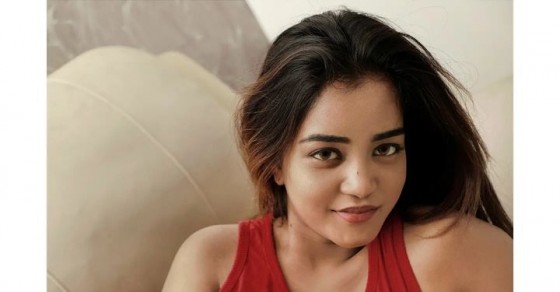 PHOTOS : அச்சச்சோ.. வெறும் பனியன் மட்டும் தான்.. மாடல் யுவஸ்ரீயின் ...