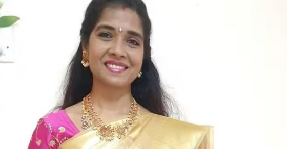 PHOTOS : குடும்பத்துடன் கேக் கெட்டி பிறந்தநாள் கொண்டாடிய 'செம்பருத்தி ...