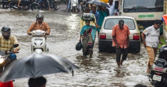 ಕರ್ನಾಟಕದಲ್ಲಿ ಮುಂಗಾರು ಚುರುಕು: ವಿವಿಧ ಜಿಲ್ಲೆಗಳಿಗೆ ಹಳದಿ ಎಚ್ಚರಿಕೆ, 4ದಿನ ಮಳೆ ಮುಂದುವರಿಕೆ | Karnataka ...