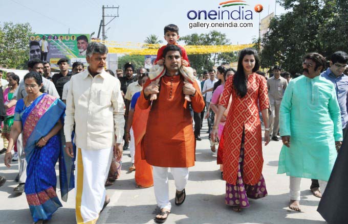 AP CM N CM N Chandrababu Naidu And His Family Celebrates Sankranti In ...