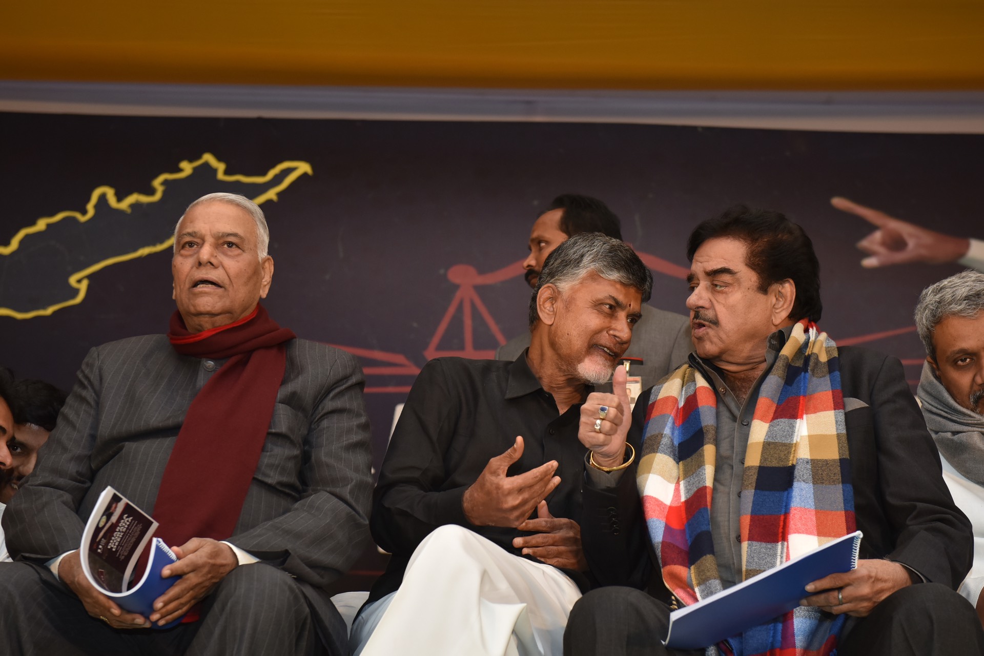 Chandrababu Participating In Dharma Porata Deeksha At NewDelhi In AP ...