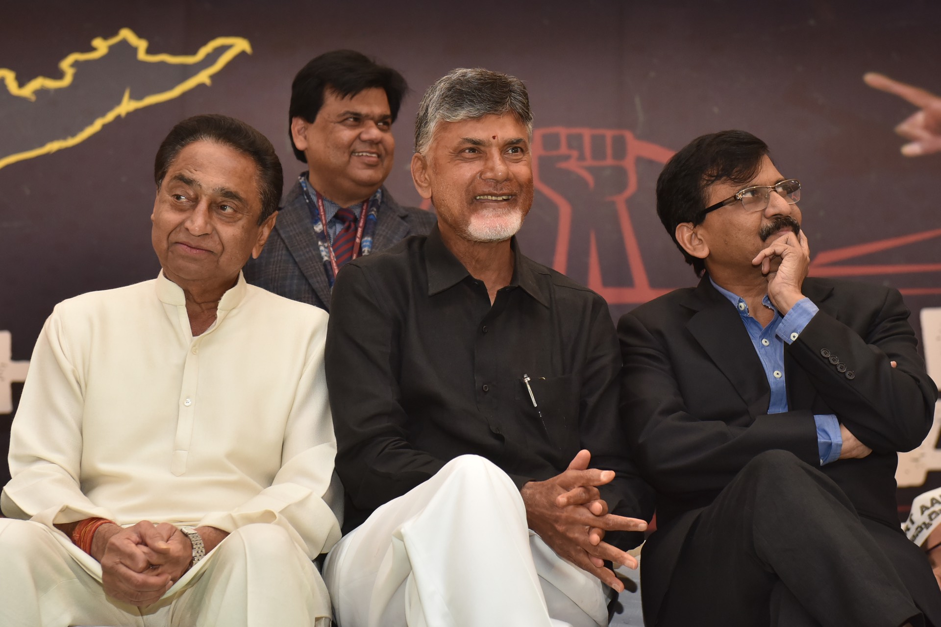 Chandrababu Participating In Dharma Porata Deeksha At NewDelhi In AP ...