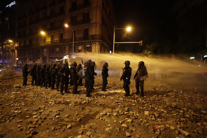 Protest Erupts After Pro Catalan Strike In Barcelona Photos: HD Images ...