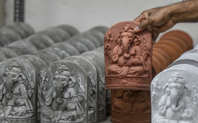 Different Types Of Ganesha Idols For Ganesh Chaturthi Photos: HD Images ...