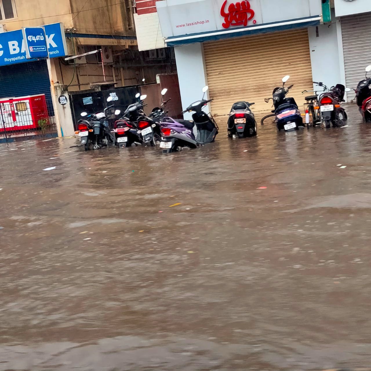 Heavy Rains Lash Chennai Photos Hd Images Pictures News Pics