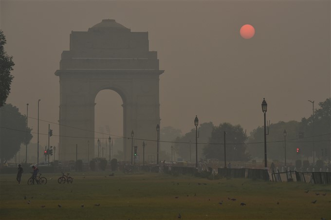 Hazy Weather Conditions, In New Delhi Photos: HD Images, Pictures, News ...