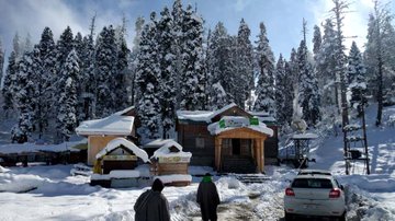 Seasons First Snowfall In J&K, Ladakh And HP Photos: HD Images ...