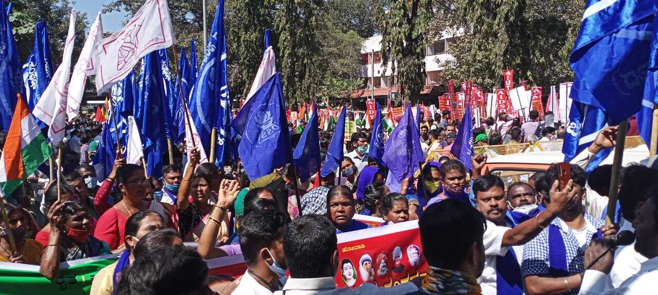 Farmers Tractor Rally Protest In Karnataka Photos: HD Images, Pictures ...