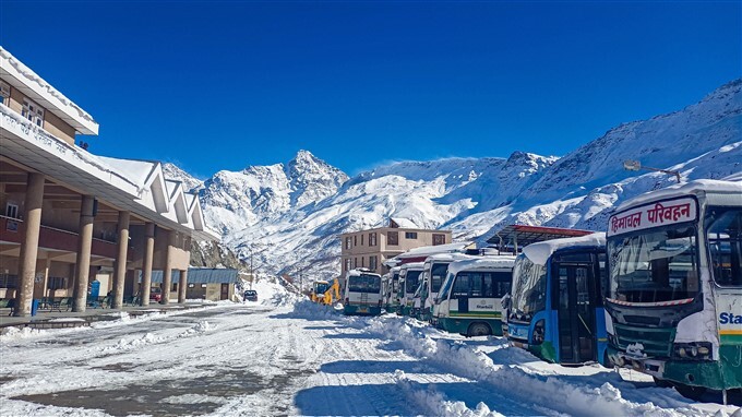 Snowfall In Jammu And Kashmir, Leh, HP And UK Photos: HD Images ...