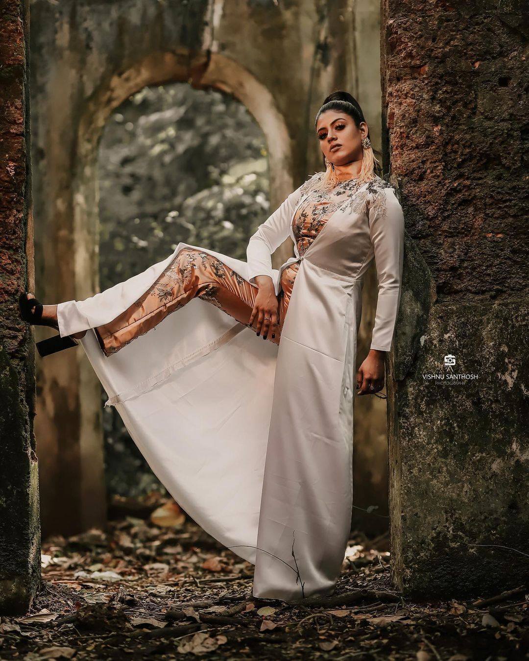 Iniya Latest Photos And Images | വേറിട്ട ലുക്കുമായി ഇനിയ- ചിത്രങ്ങ ...