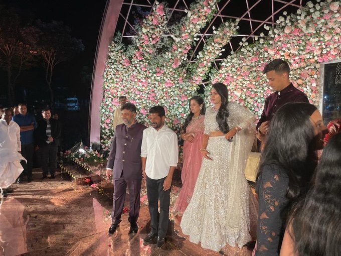 KPCC President DK Shivakumar Daughter Aishwarya & Amartya Hegde Wedding ...