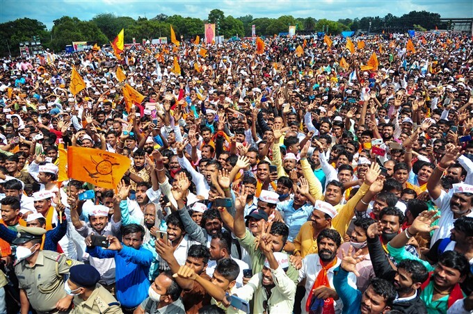 Panchamasali Lingayat Convention In Bengaluru Photos: HD Images ...