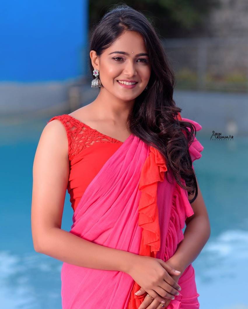 Television Actress Mokshitha Pai Cute Pics | സാരിയിലും ധാവണിയിലും ...