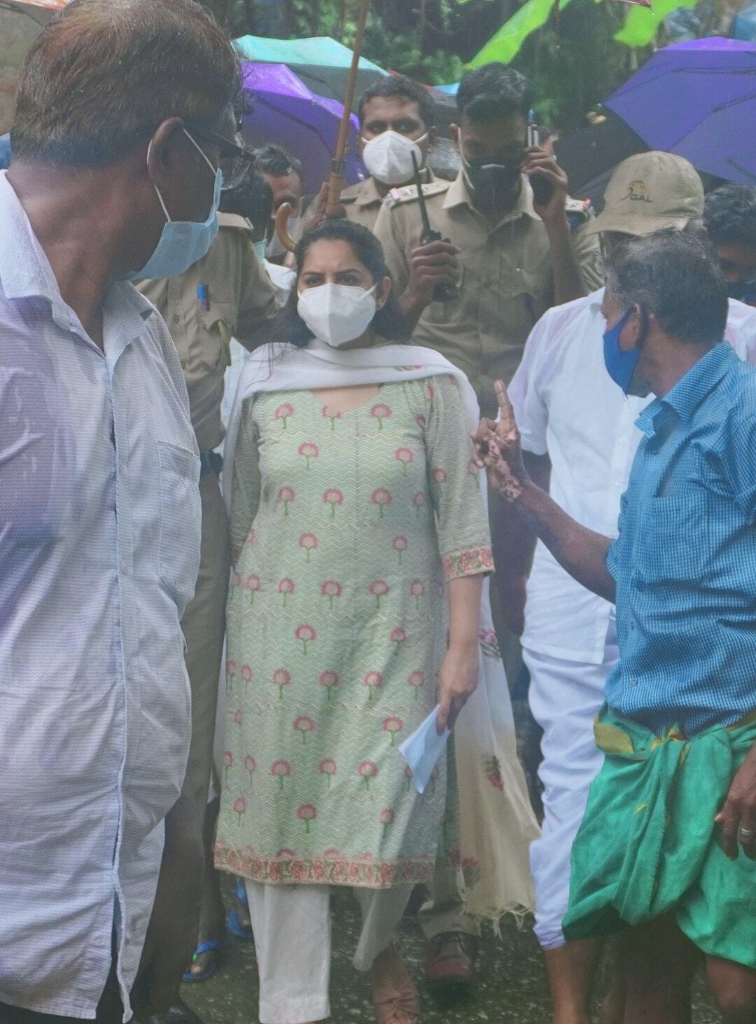 kerala ministers visits vizhinjam, poonthura beach | ശക്തമായ മഴയ്ക്കും ...