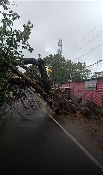 Cyclone Yaas Makes Landfall Photos: HD Images, Pictures, News Pics ...