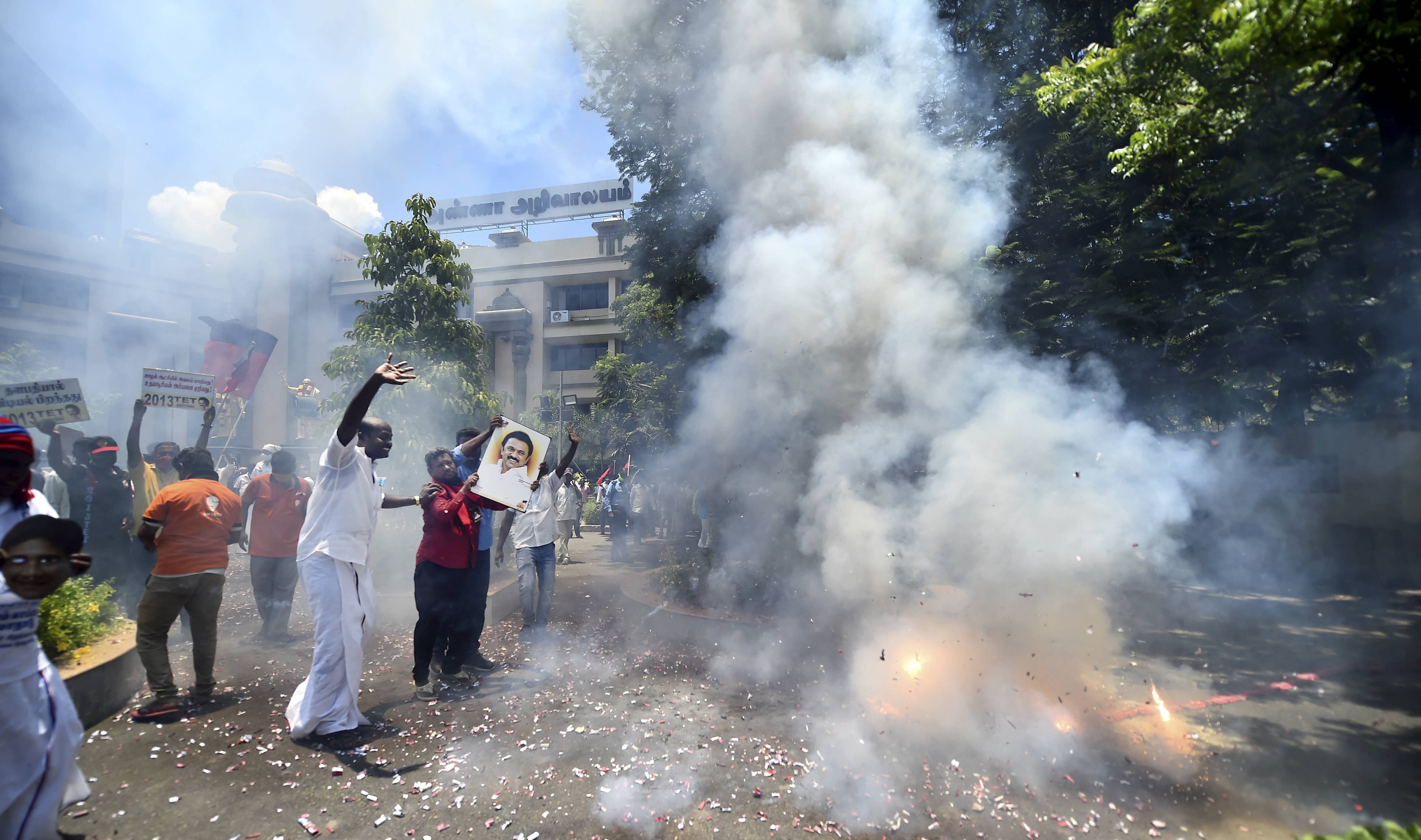 DMK Party Workers Celebrating During The Counting Of Tamil Nadu Photos ...