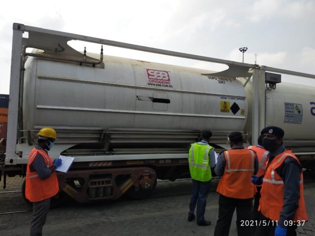 First Oxygen Express Arrives At ICD, Whitefield In Bengaluru Photos: HD ...