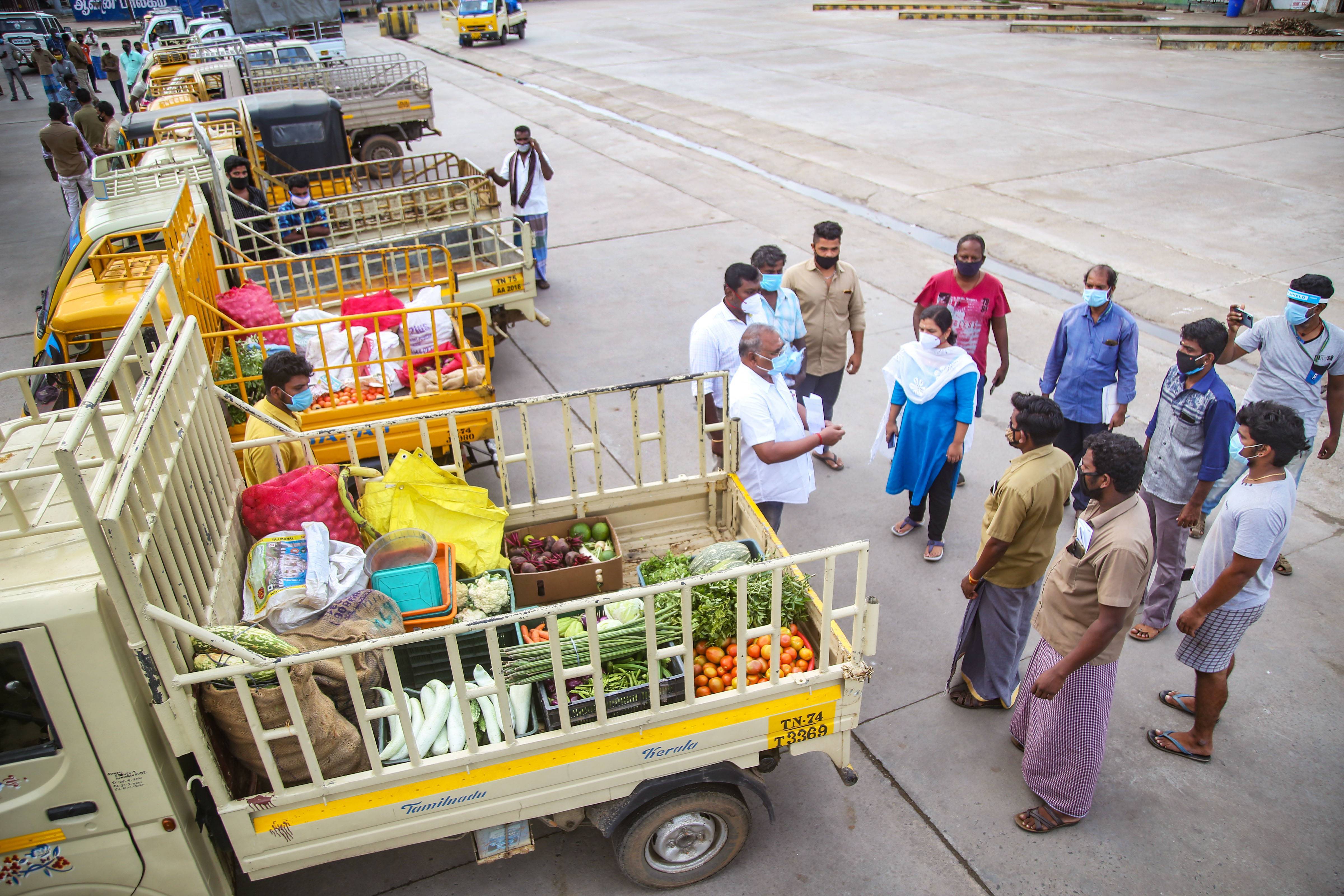 Mobile Fruits & Vegetable Vehicles Flagged Off Across Tamil Nadu Photos ...