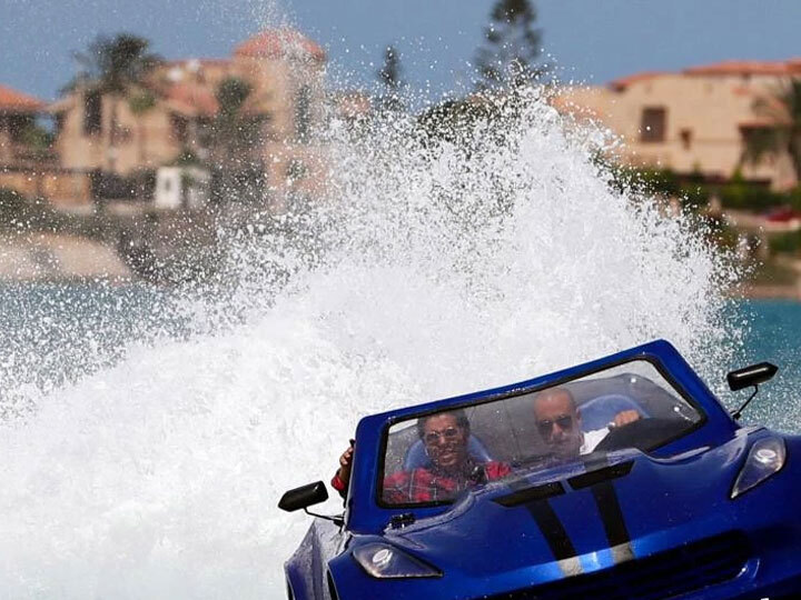 जब 3 दोस्तों ने सड़क नहीं पानी पर दौड़ाई सुपर कार, तस्वीरें हुईं वायरल ...