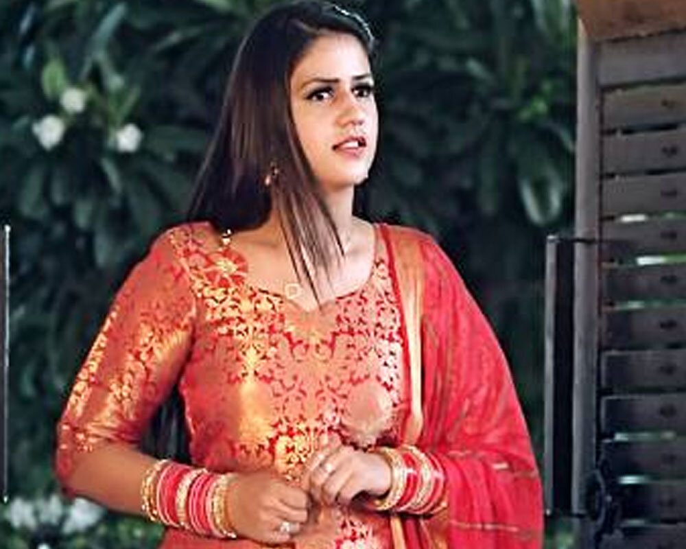 '52 गज का दामन' से धूम मचाने वाली प्रांजल दहिया डांस में सपना को दे रही ...