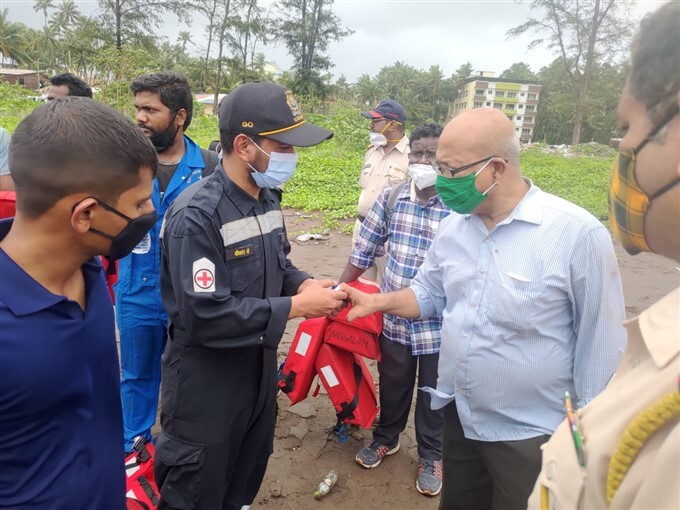 ICG Rescues Crew From Sinking MV Mangalam Near Revdanda Port Photos: HD ...