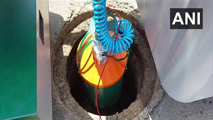 Vadodara Municipal Corporation Gets A Robotic Scavenging Machine In ...