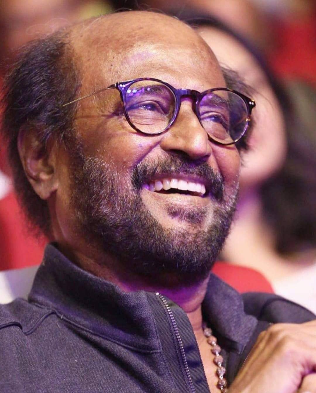 ரசிகர்களுடன் திடீர் சந்திப்பு.. ரஜினியைக் காண குவிந்த மன்றத்தினர் ...