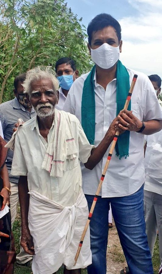 திமுகவின் "உயர்ந்த மனிதர்".. டிஆர்பி ராஜாவுக்கு பிறந்த நாள்.. குவியும் ...