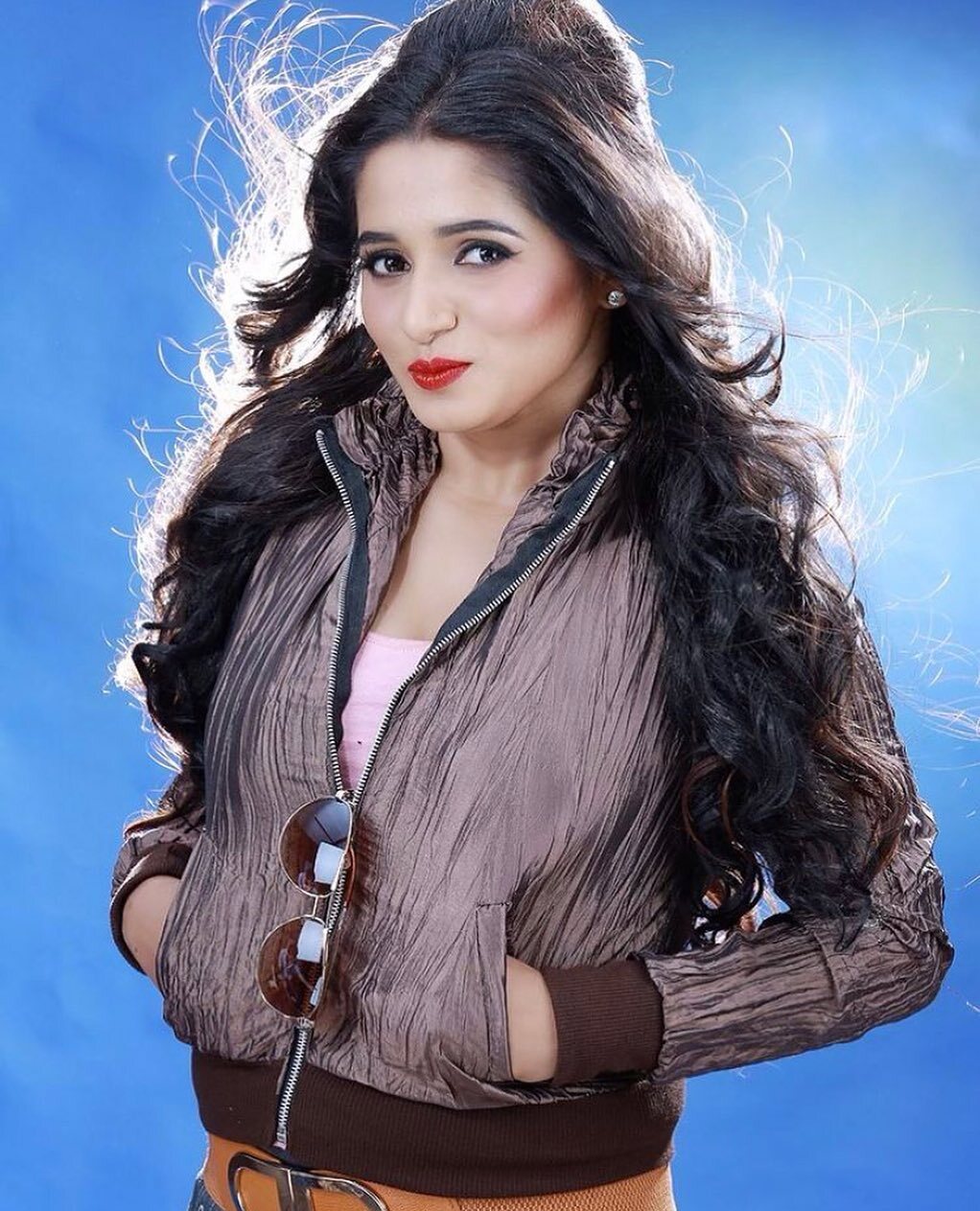 Bigg Boss Malayalam Fame Aditi Rai In Glamorous Look | അഥിതി ആളാകെ മാറി ...