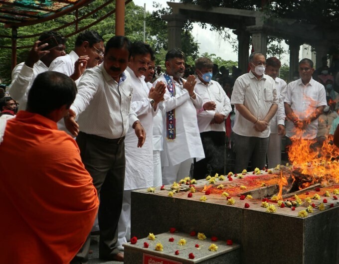 KPCC President Dk Shivakumar Discuss Issues Of Lambani Community In ...