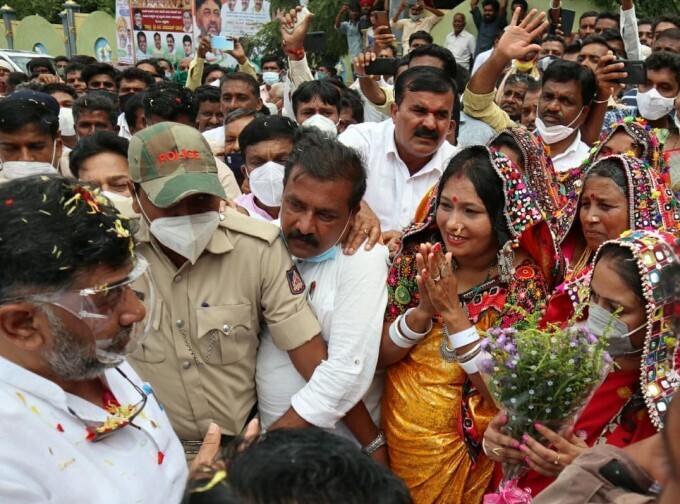 KPCC President Dk Shivakumar Discuss Issues Of Lambani Community In ...