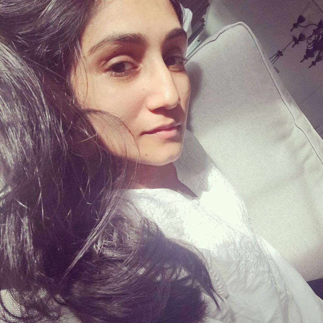 खूबसूरती में किसी से कम नहीं हैं 'शोले' के 'सांभा डाकू' की बेटी विनती ...