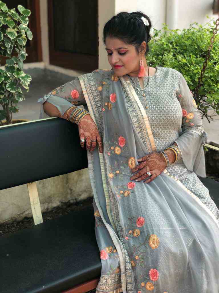 स्टाइल को लेकर चर्चाओं में रहती है IPS पूजा अवाना, किसी एक्ट्रेस से कम ...