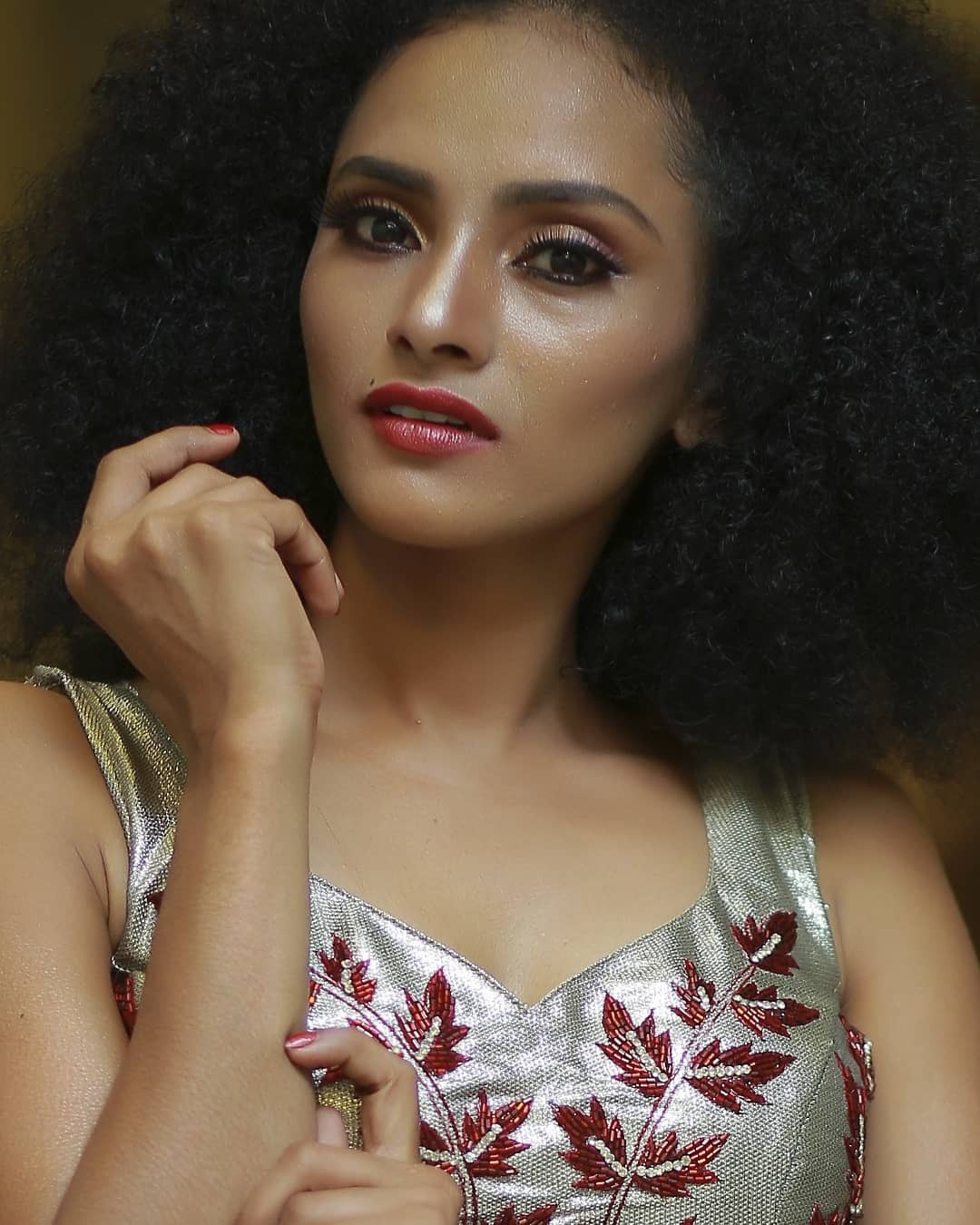 Star Magic Fame Anna Chacko In Glamorous look | സ്റ്റാർ മാജിക് താരം ...