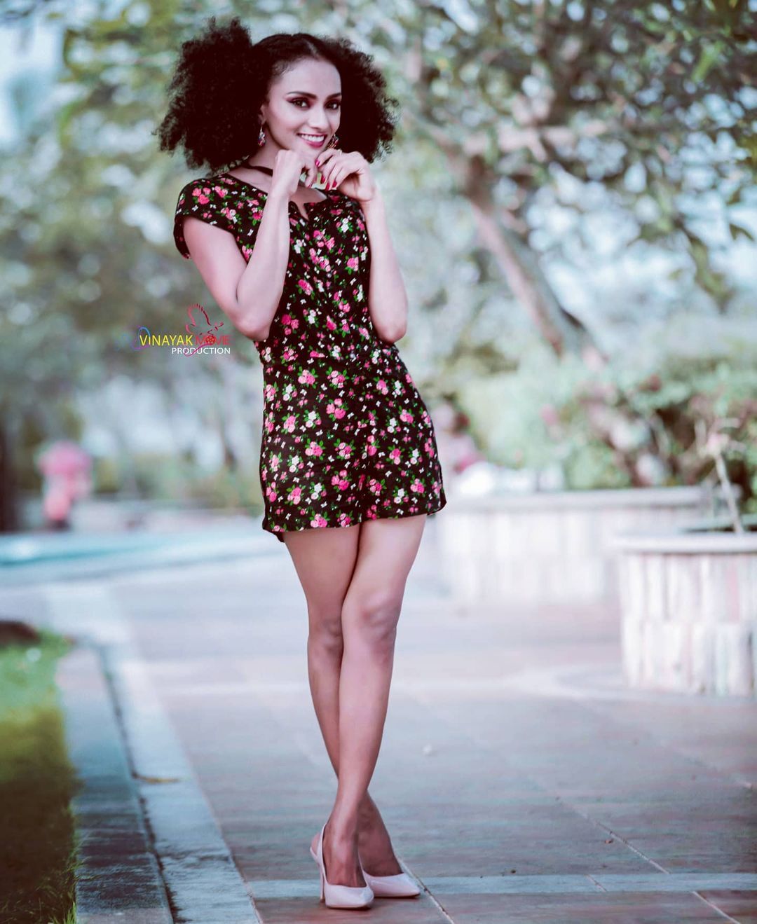 Star Magic Fame Anna Chacko In Glamorous look | സ്റ്റാർ മാജിക് താരം ...