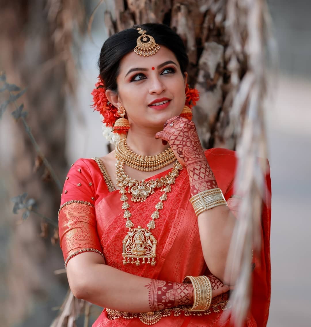 Malayalam Serial Actress Souparnika Marriage Photos