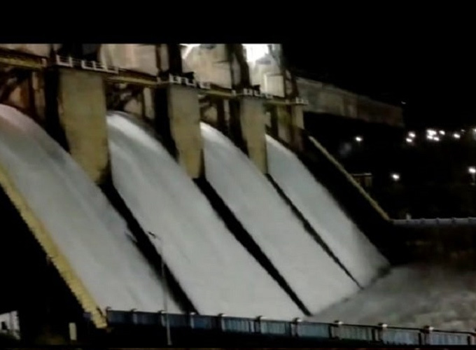 Water Released From Kodagu Harangi Dam Photos: HD Images, Pictures ...