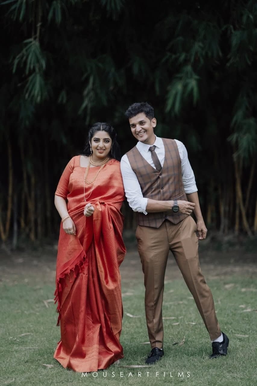 ഒരു തരി പൊന്നില്ലാതെ ബോബി ചെമ്മണ്ണൂരിന്റെ മകളുടെ വിവാഹം; ചിത്രങ്ങള് ...