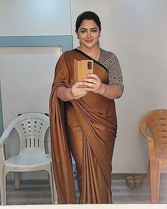 Actress Khushbu Sundar Latest Pictures With Slim Beauty Look Goes Viral ...