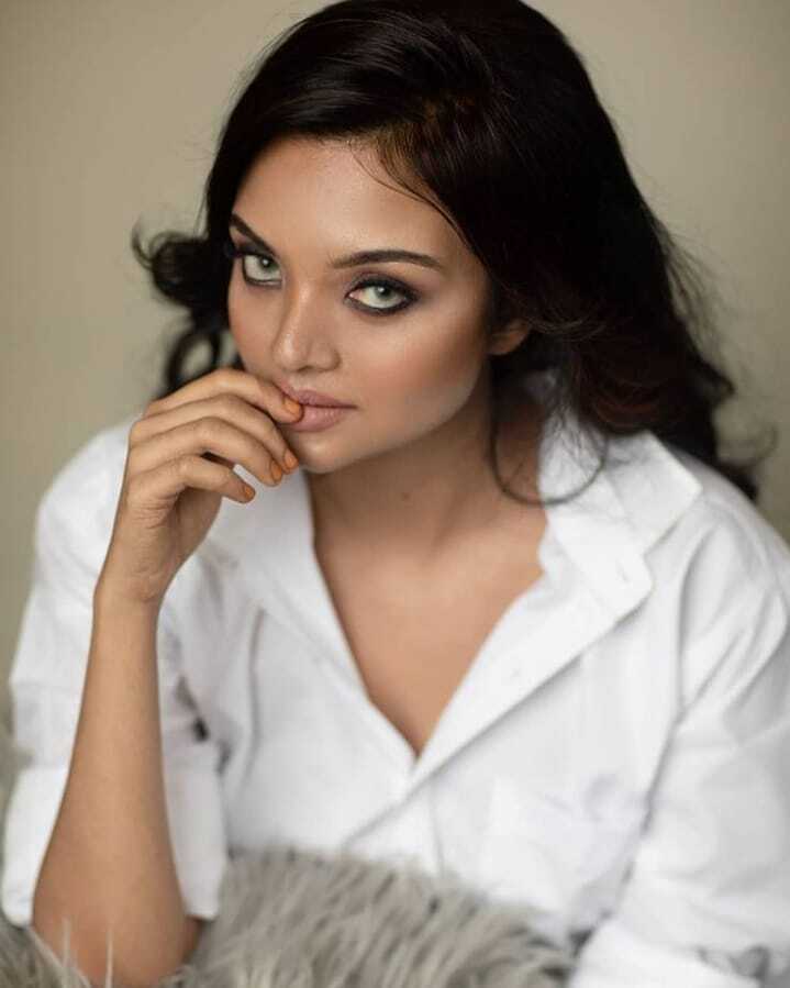 Bigg boss contestant Surya J Menon shines in new pics | ഇത് ബിഗ് ബോസി ...