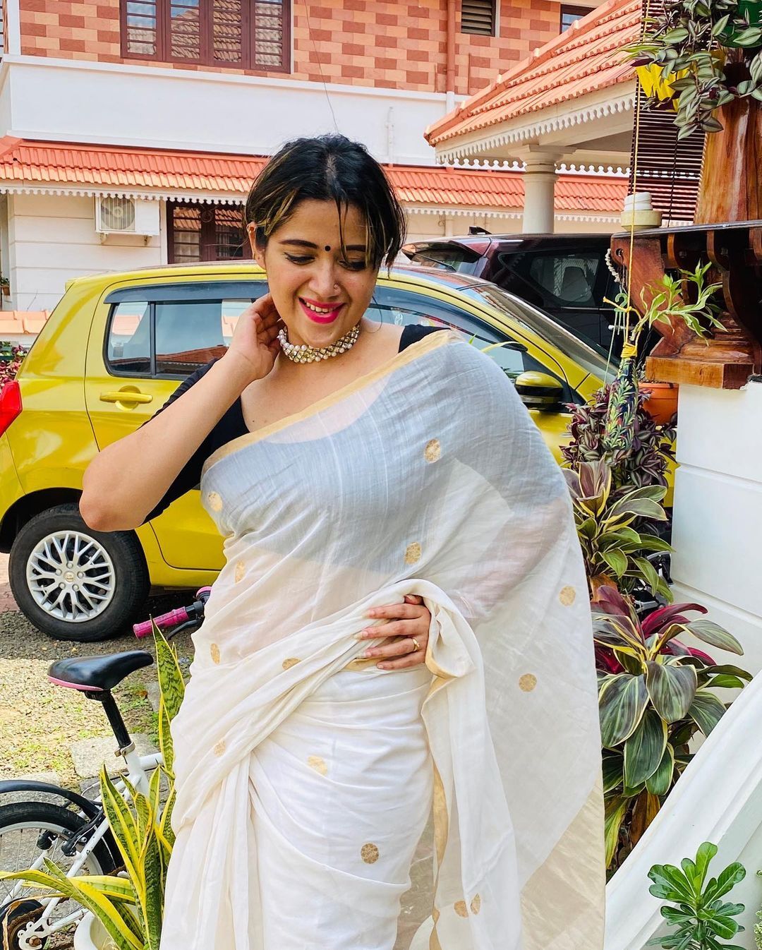 Abhirami Suresh Navel