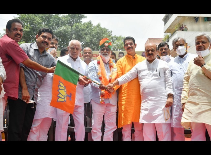 BSP MLA N Mahesh Joins BJP In Bengaluru Photos: HD Images, Pictures ...