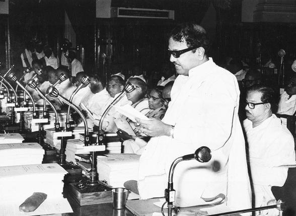 Rare Photos Of Former TN CM M Karunanidhi Photos: HD Images, Pictures ...